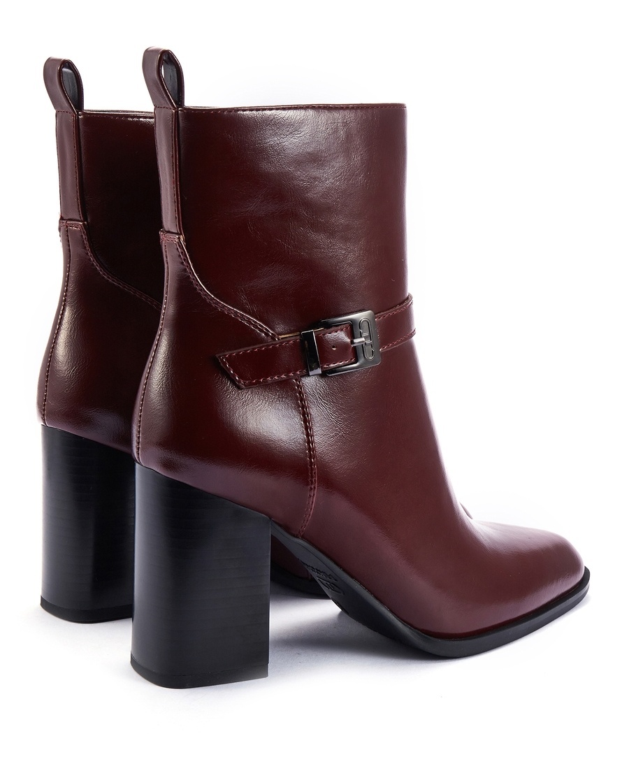 Ботильоны женские T.TACCARDI, цвет красный, цена 2699 ₽ — купить в kari в Москве | W7580279